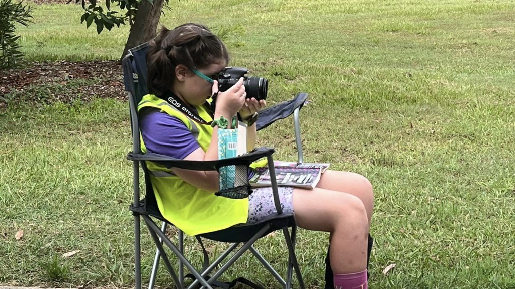 Alexiah picking-up parkrun photography | parkrun NZ Blog
