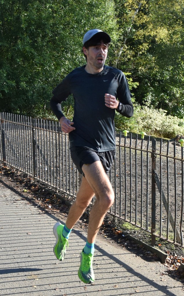 Blue skies over Heaton as parkrun celebrates walkers | Heaton parkrun