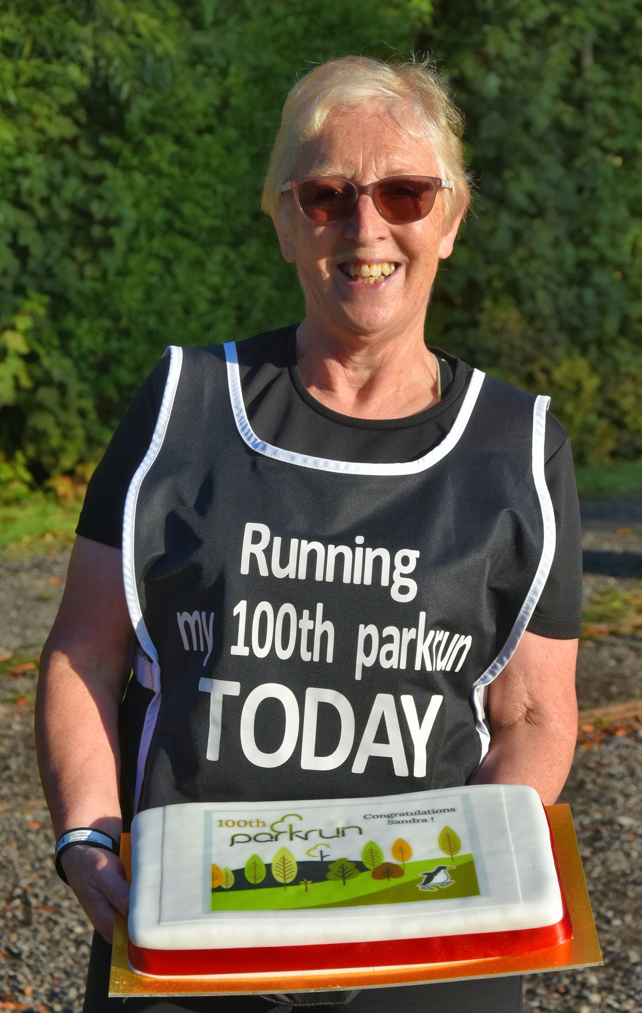 Blue skies over Heaton as parkrun celebrates walkers | Heaton parkrun