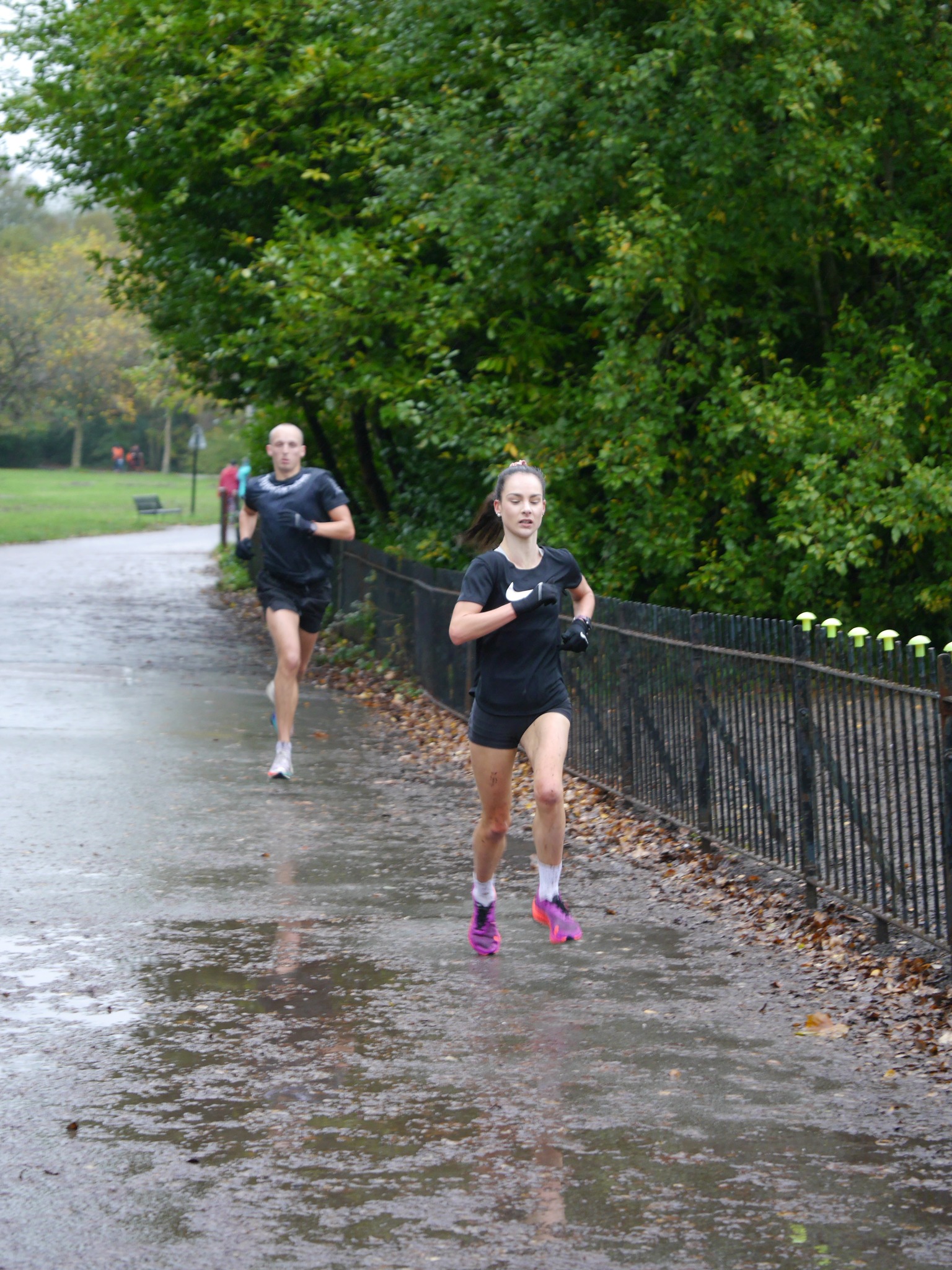 Sunny Santa Dash brings bonus for Barnabus | Heaton parkrun