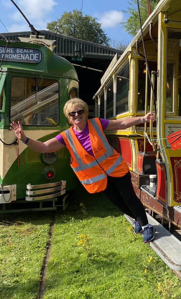 All aboard in the sunshine | Heaton parkrun