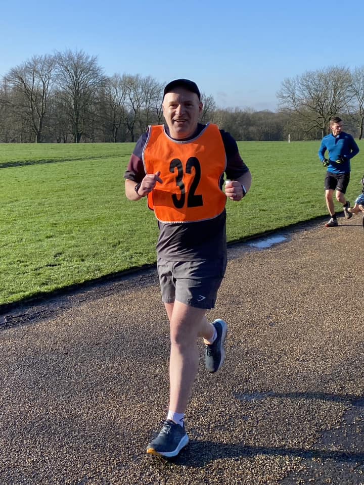 Heaton braves the ice and breaks the 300,000 barrier | Heaton parkrun