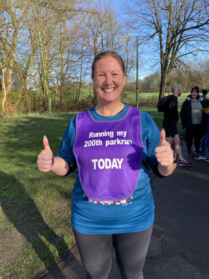 Heaton braves the ice and breaks the 300,000 barrier | Heaton parkrun