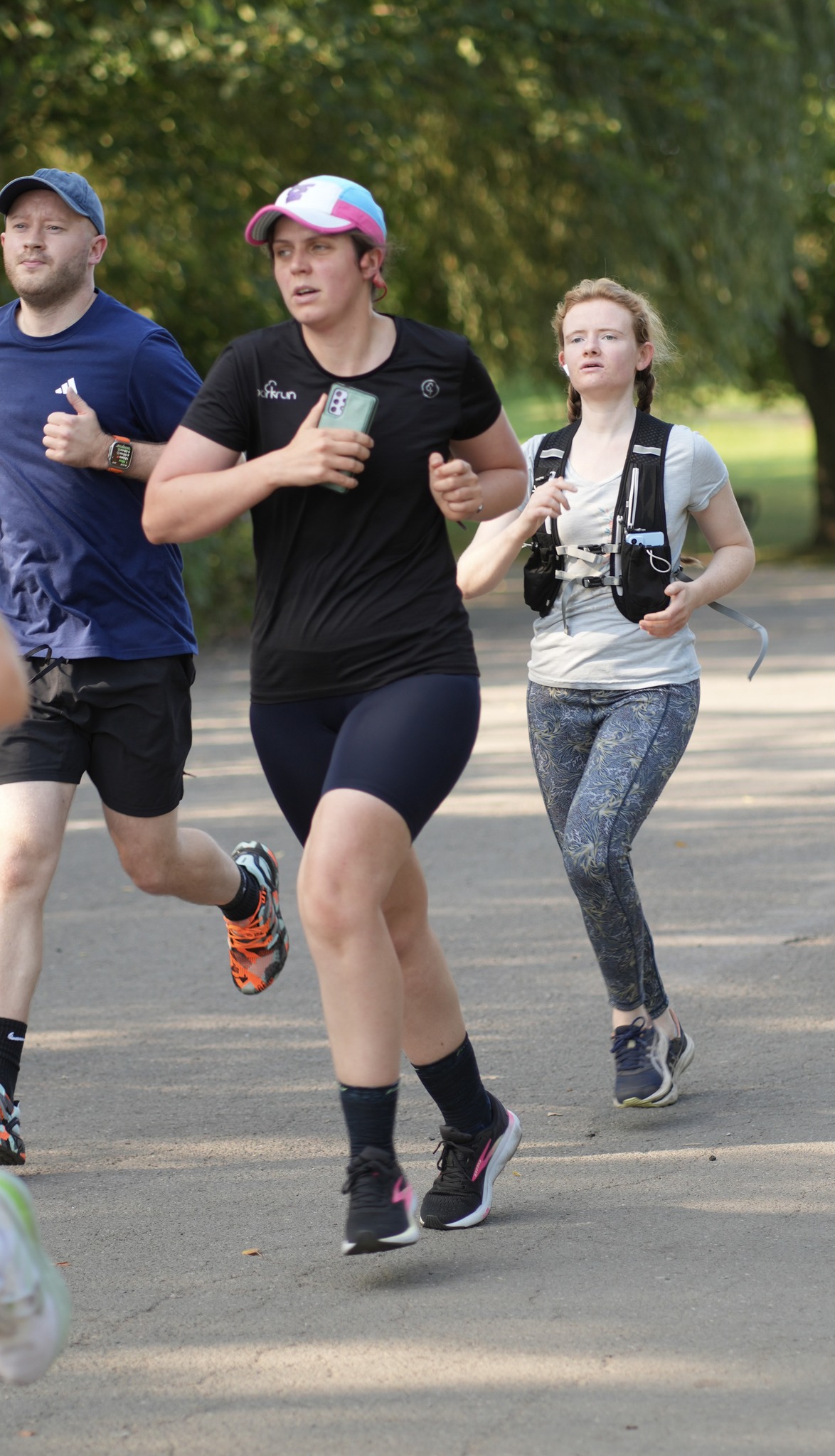 Autumn leaves bring parkrunners to Heaton | Heaton parkrun