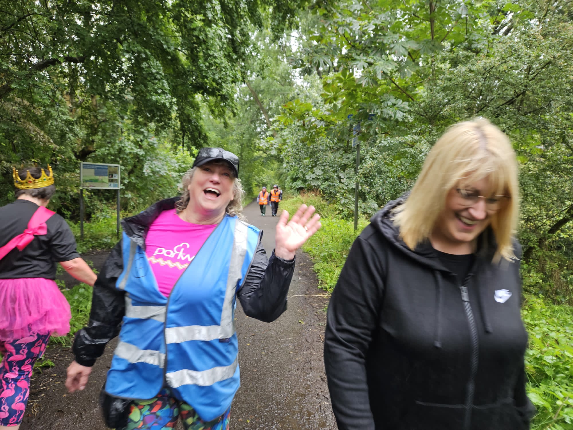 Many thanks to Claire for her lovely report on her 200th parkrun ...