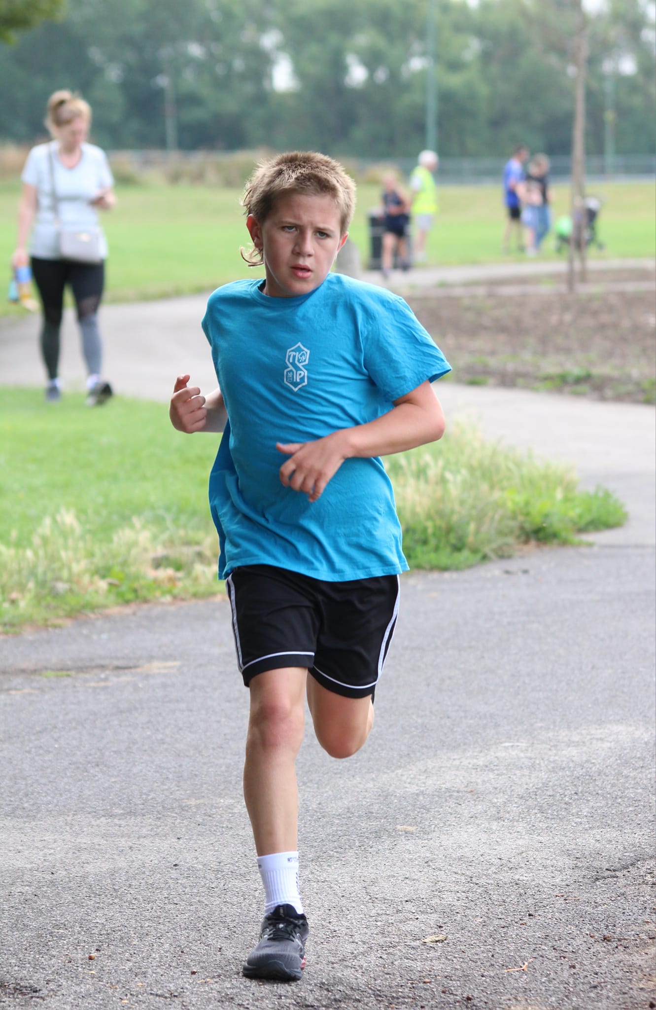 Turning blue – Chloe Lamb | Alderman Kneeshaw junior parkrun