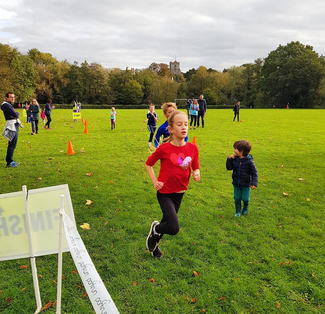 Week 47 – Record breaking running! | Leatherhead junior parkrun