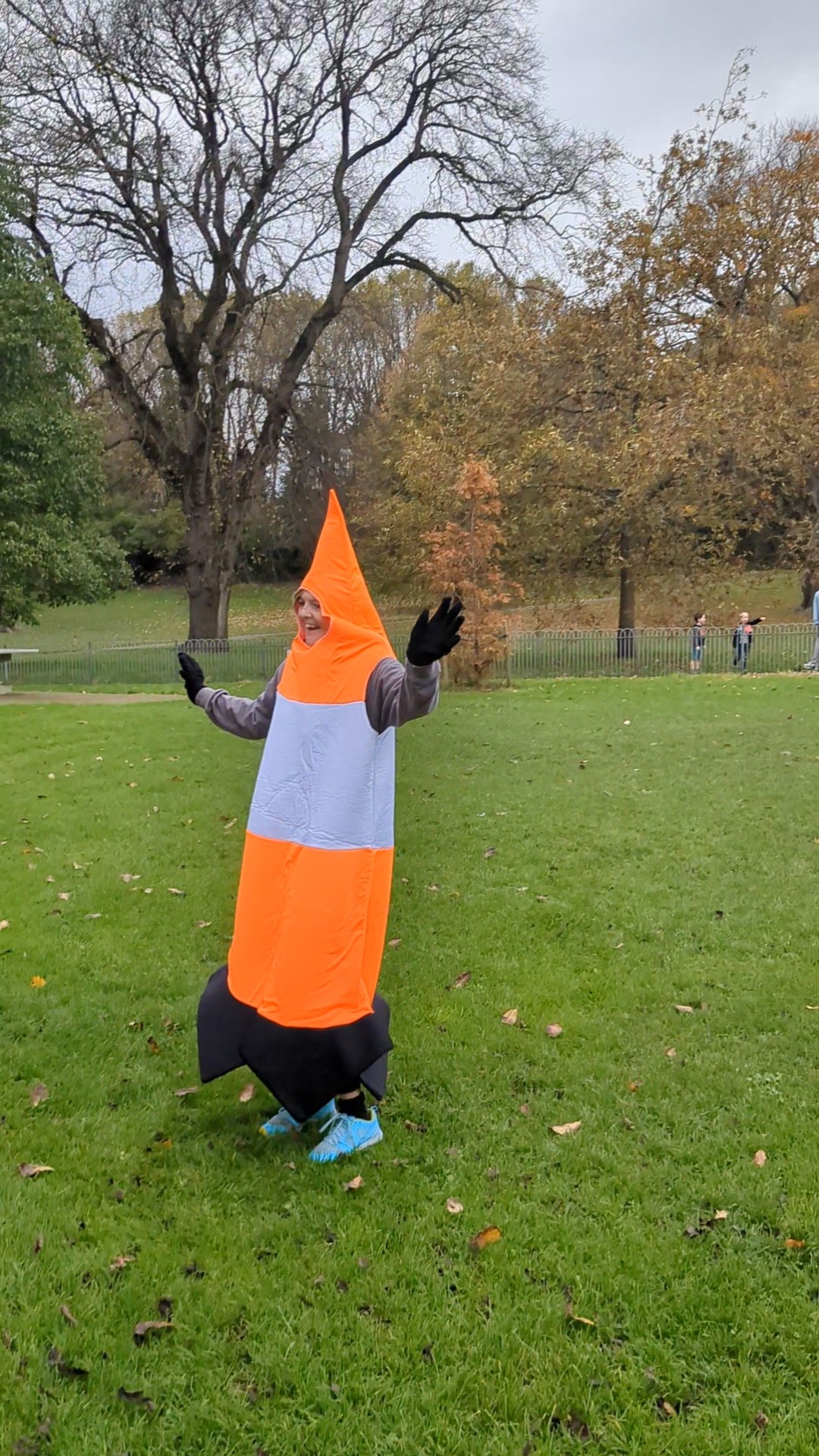#25 – A frosty and beautiful Sunday run. | Queen’s Park junior parkrun ...