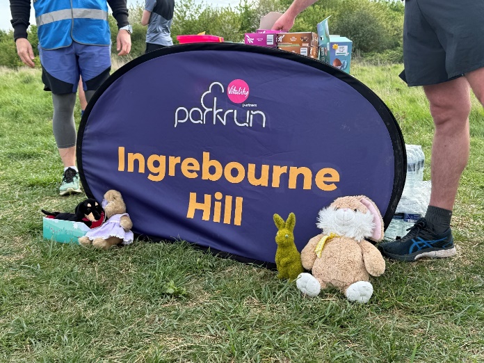 Event #18 Peter’s 300th parkrun by Kate Hayward | Ingrebourne Hill parkrun