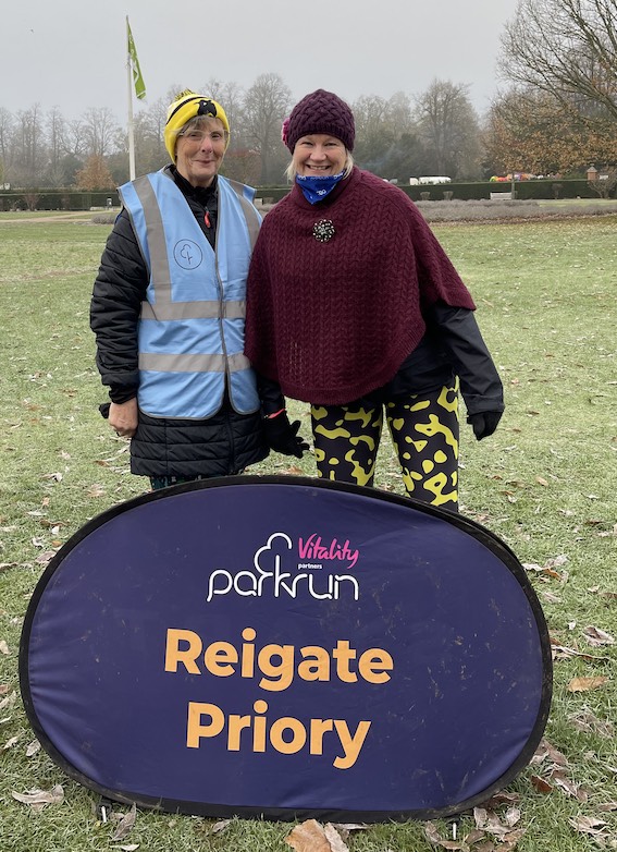 434 – Santa in the Mist | Reigate Priory parkrun