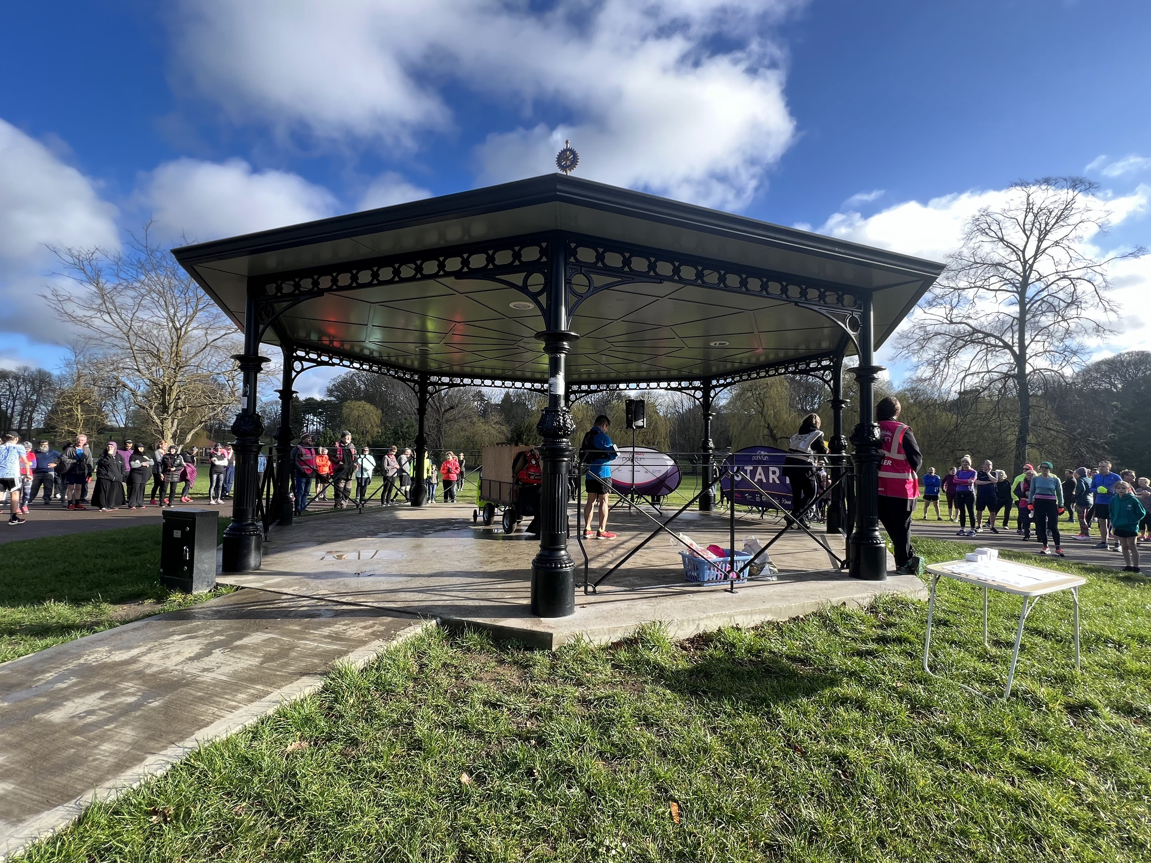 Event #285 – Save Our Town came to March the Month | Luton Wardown parkrun